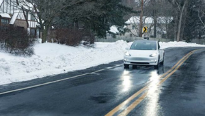How to Drive on Black Ice - Dangers & How to Spot It