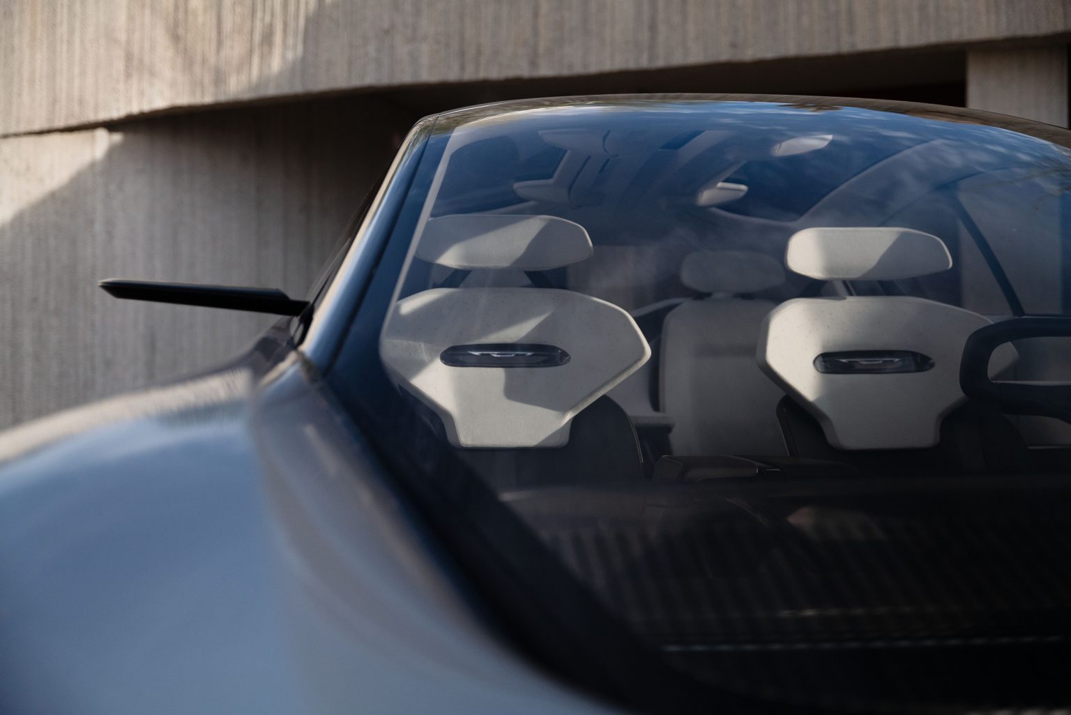 Chrysler Halcyon Concept Pushes Limits, Shows Brand's All-electric ...